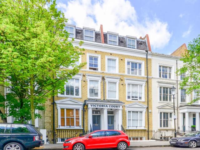 Apartment at Kempsford Gardens, Greater London