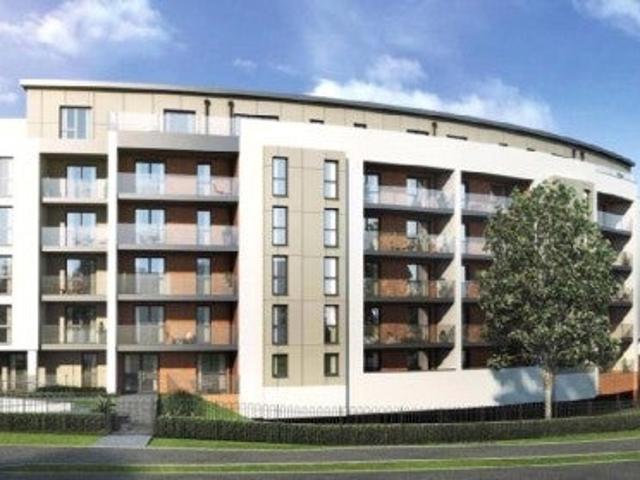 Apartment at Kenilworth Drive, Hertsmere
