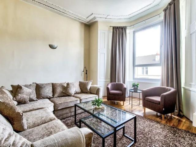 Apartment at Kenmure Street, Glasgow