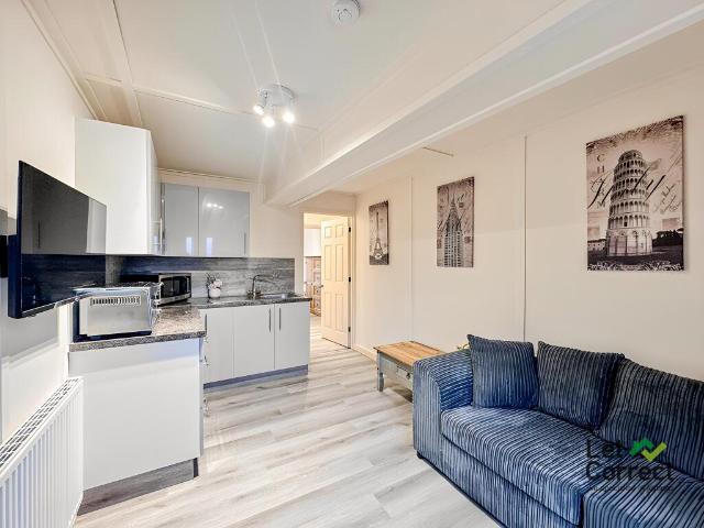 Apartment at Kennel Lane, Warfield