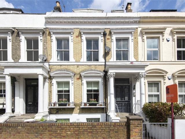 Apartment at Kenninghall Road, Greater London