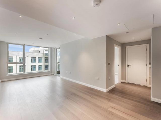 Apartment at Kennington Lane, Greater London