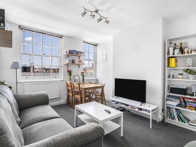 Apartment at Kennington Lane, Greater London