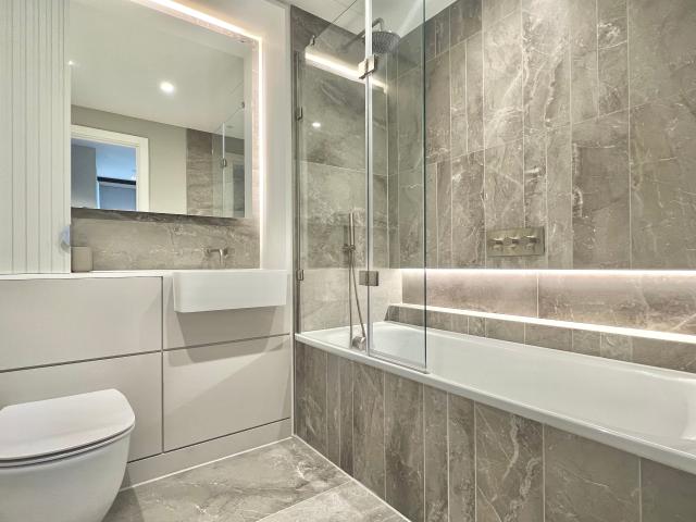 Apartment at Kennington Lane, Greater London