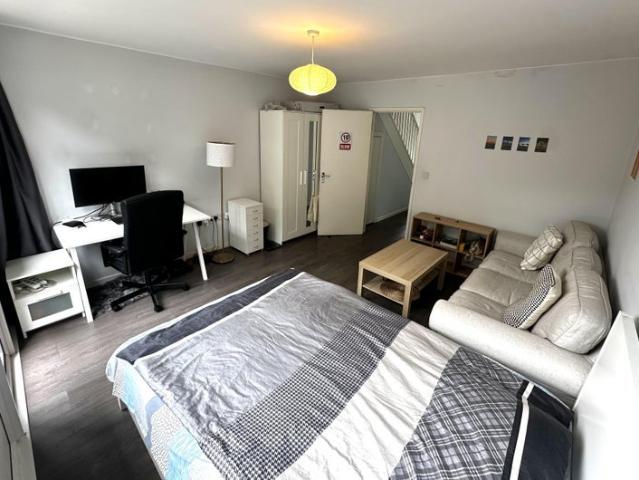 Apartment at Kennington Lane, Greater London