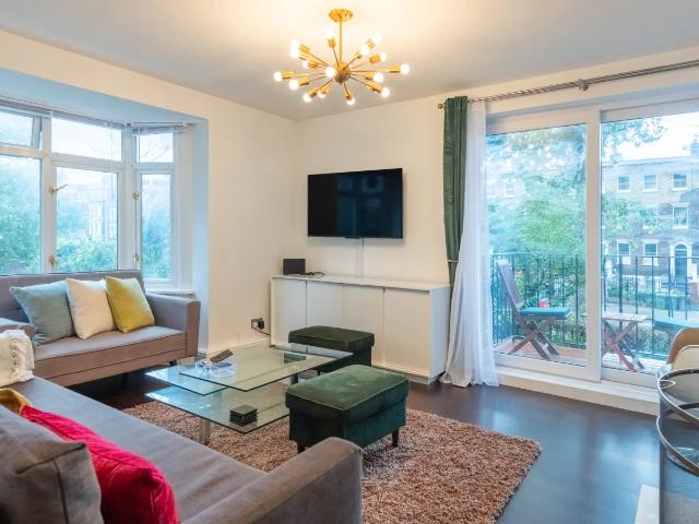 Apartment at Kennington Park Place, Greater London