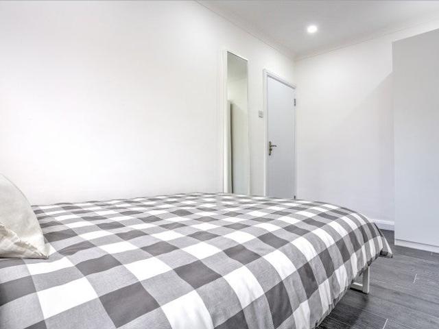 Apartment at Kennington Park Road, Greater London