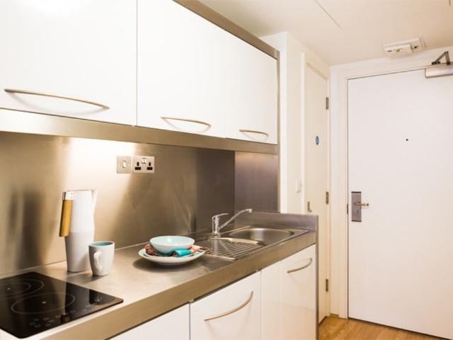 Apartment at Kensal Road, Greater London
