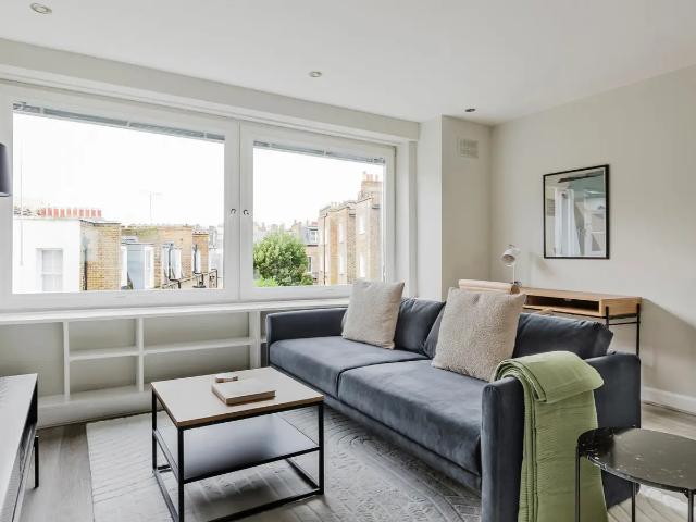 Apartment at Kensington Church Street, Greater London