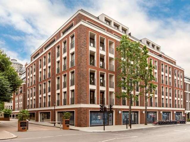 Apartment at Kensington Church Street, Greater London