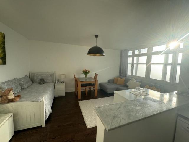 Apartment at Kensington Church Street, Greater London