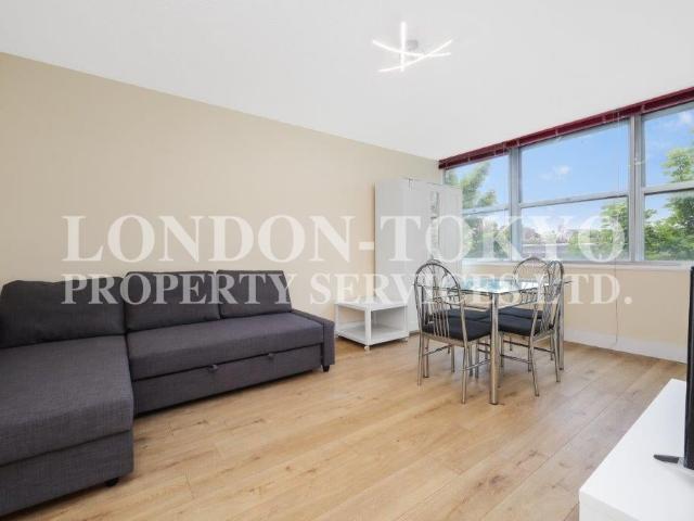 Apartment at Kensington Church Street, Greater London