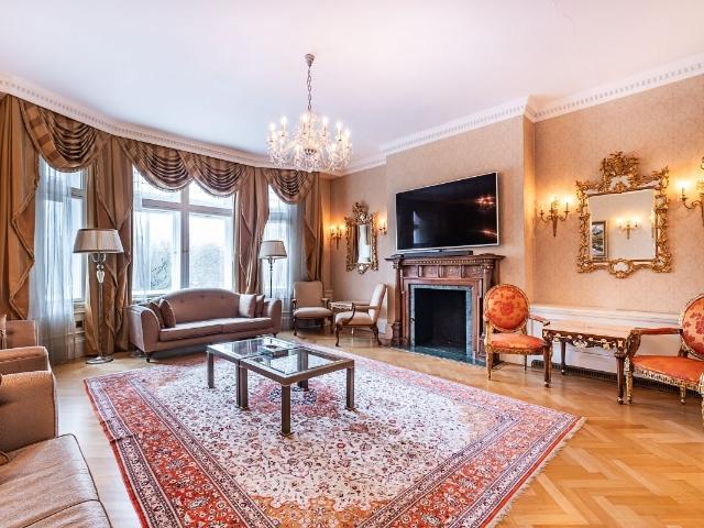 Apartment at Kensington Court, Greater London