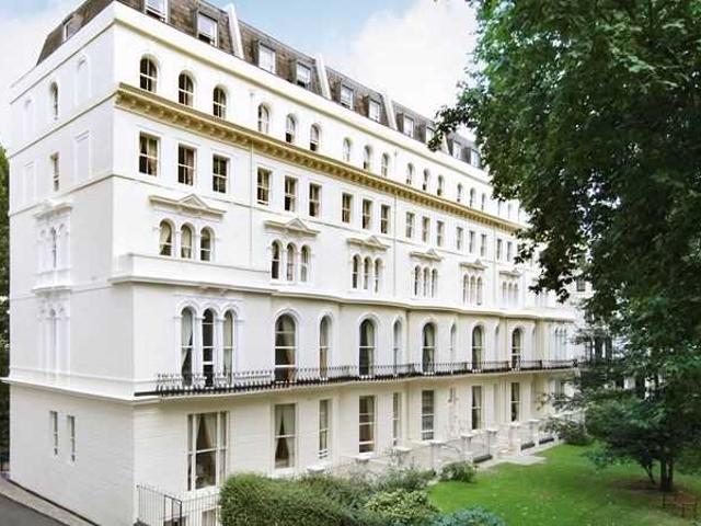 Apartment at Kensington Court, Greater London