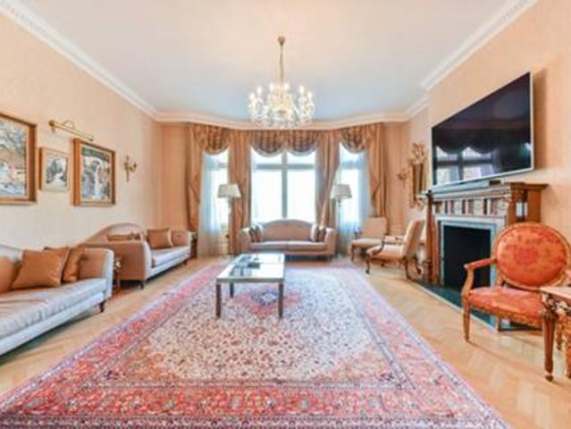 Apartment at Kensington Court, Greater London