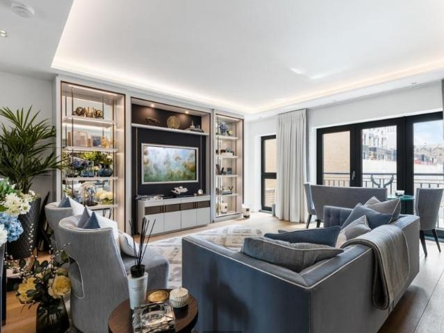 Apartment at Kensington Gardens Square, City of Westminster