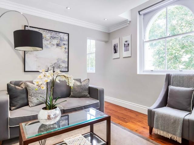 Apartment at Kensington Gardens Square, City of Westminster