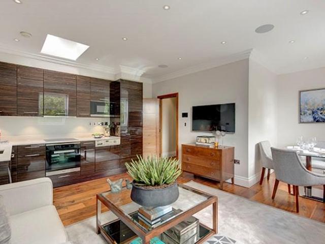Apartment at Kensington Gardens Square, City of Westminster
