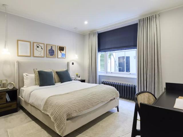Apartment at Kensington Gardens Square, City of Westminster