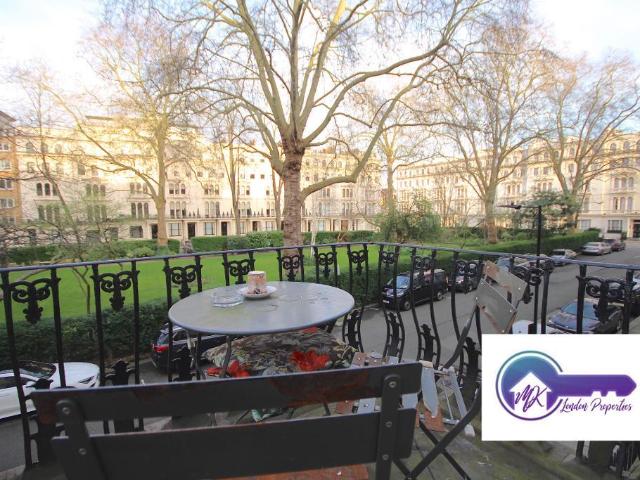 Apartment at Kensington Gardens Square, City of Westminster