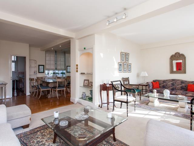 Apartment at Kensington High Street, Greater London