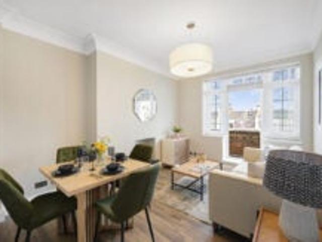 Apartment at Kensington High Street, Greater London