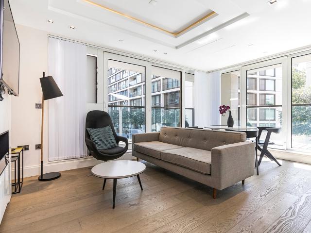 Apartment at Kensington High Street, Greater London