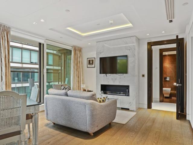 Apartment at Kensington High Street, Greater London
