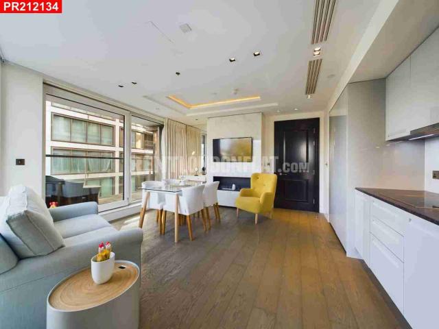 Apartment at Kensington High Street, Greater London