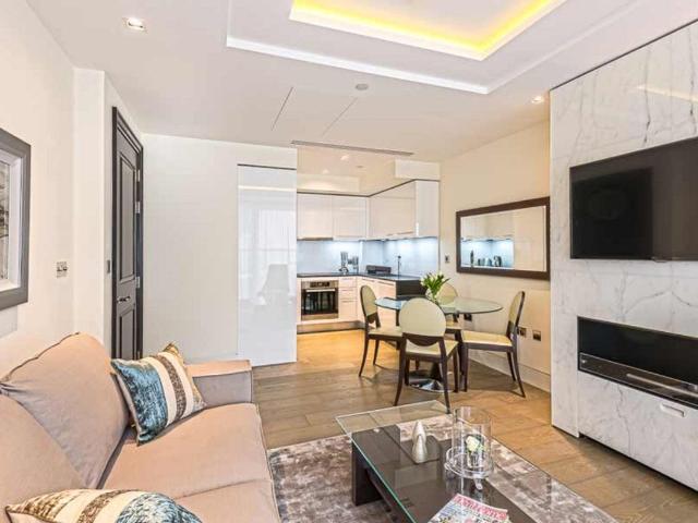 Apartment at Kensington High Street, Greater London