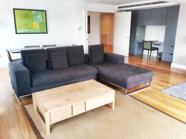 Apartment at Kensington High Street, Greater London