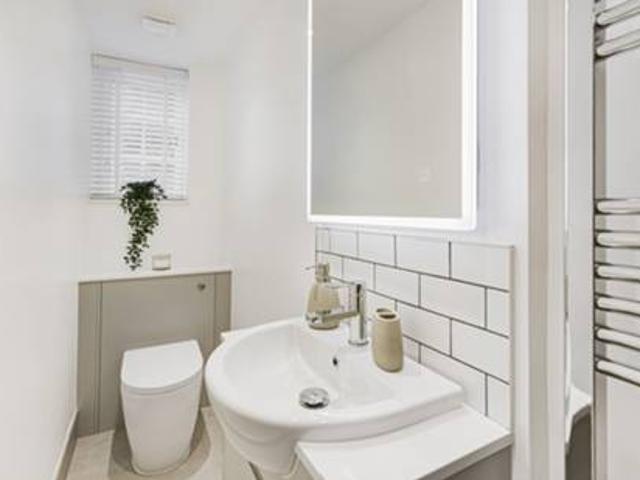 Apartment at Kensington High Street, Greater London