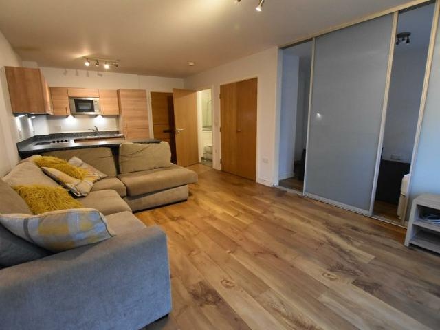 apartment at Kensington House, West Drayton