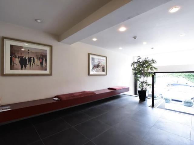 Apartment at Kensington Park Road, Greater London