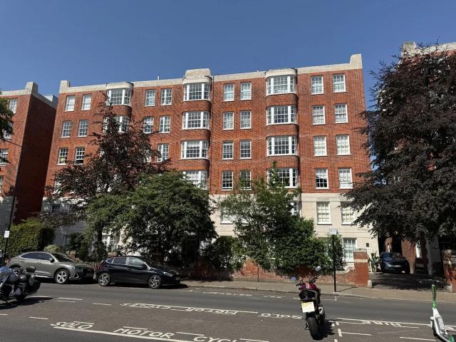 Apartment at Kensington Park Road, Greater London