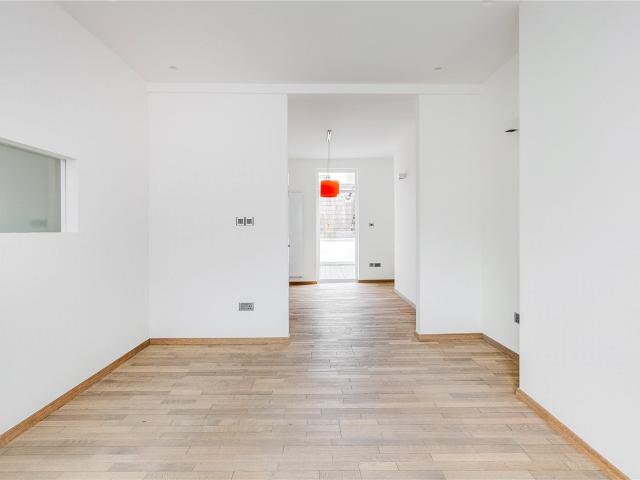 Apartment at Kensington Place, Greater London