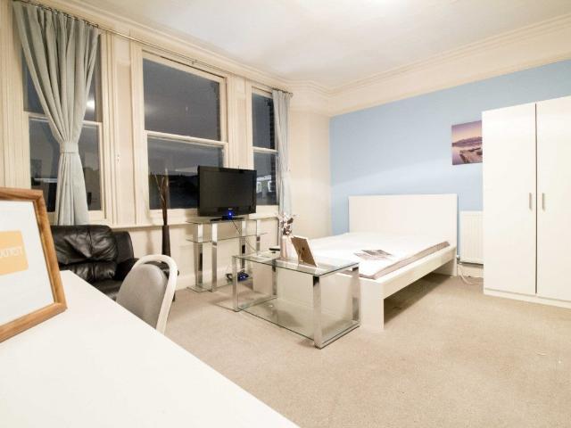 Apartment at Kenway Road, Greater London