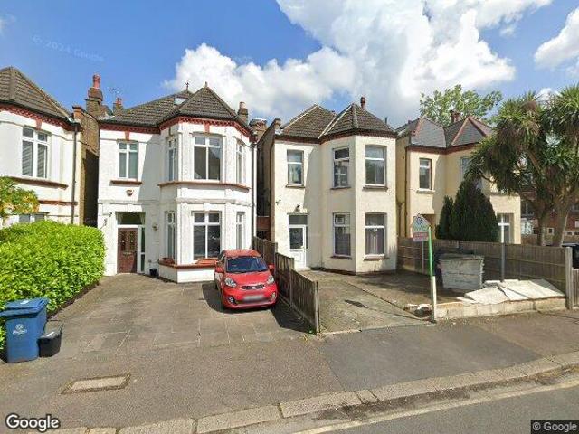 Apartment at Kenton Avenue, Greater London