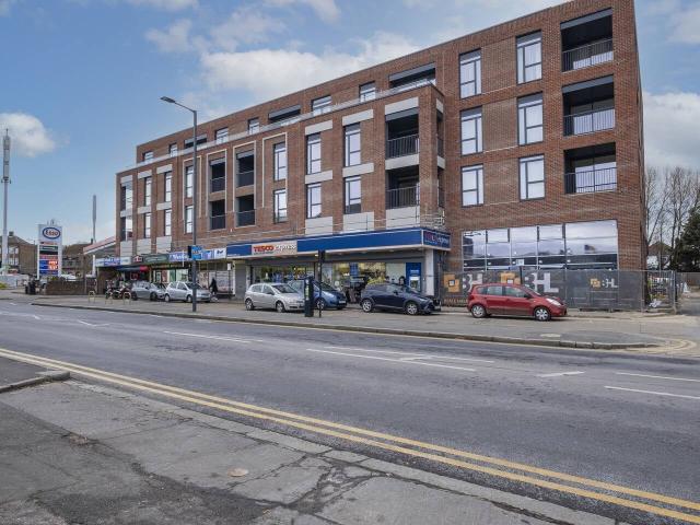 Apartment at Kenton Lane, Greater London