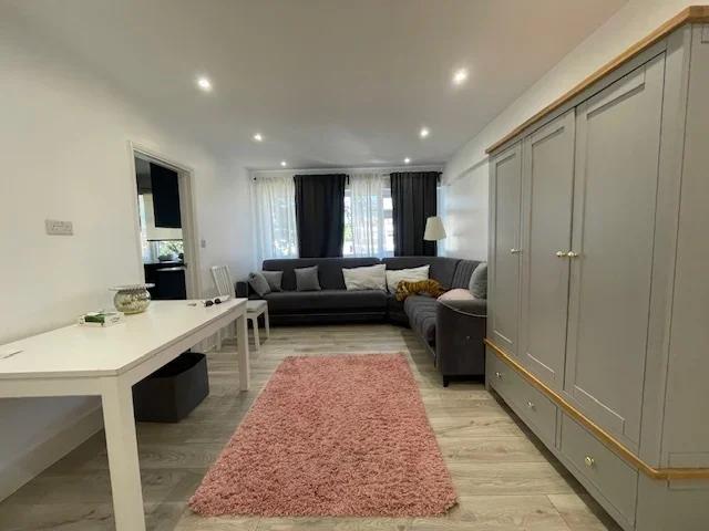 Apartment at Kenton Road, Greater London