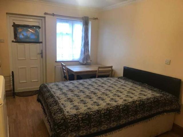 Apartment at Kenton Road, Greater London