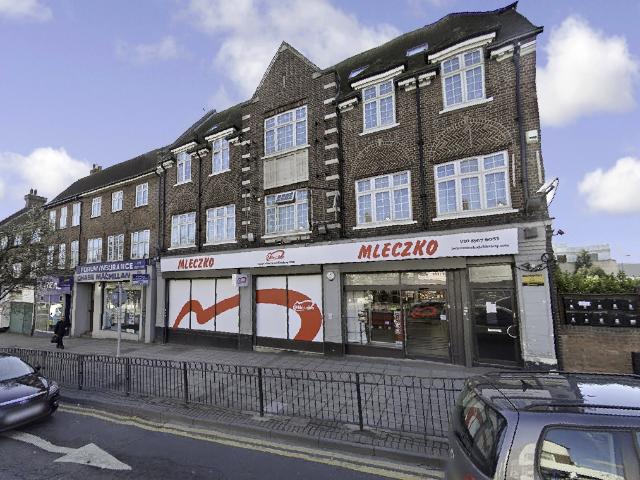 apartment at Kenton Road, Kenton, Harrow, HA3,England