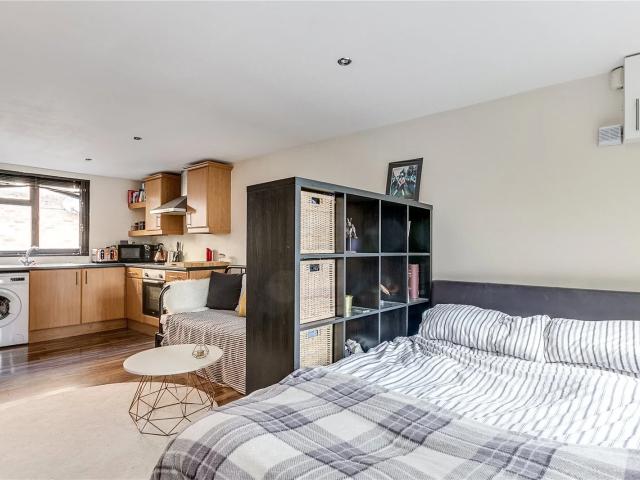 Apartment at Kentish Town Road, Greater London