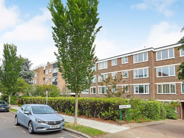 Apartment at Kersfield Road, Greater London