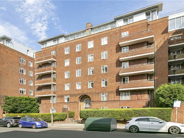 Apartment at Keswick Road, Greater London