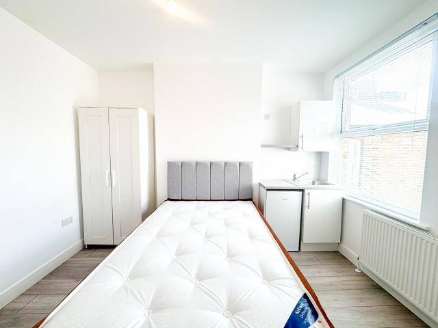 Apartment at Keston Road, Greater London