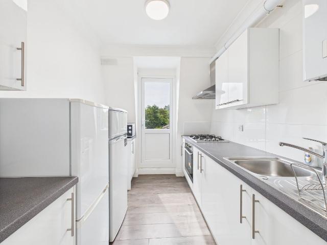Apartment at Kilburn High Road, Greater London