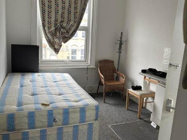 Apartment at Kilburn High Road, Greater London