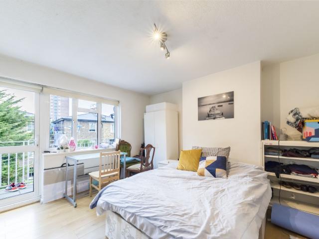 Apartment at Kilburn High Road, Greater London