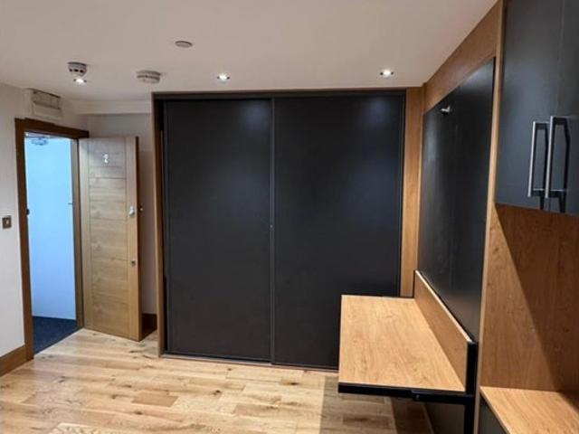 Apartment at Kilburn High Road, Greater London